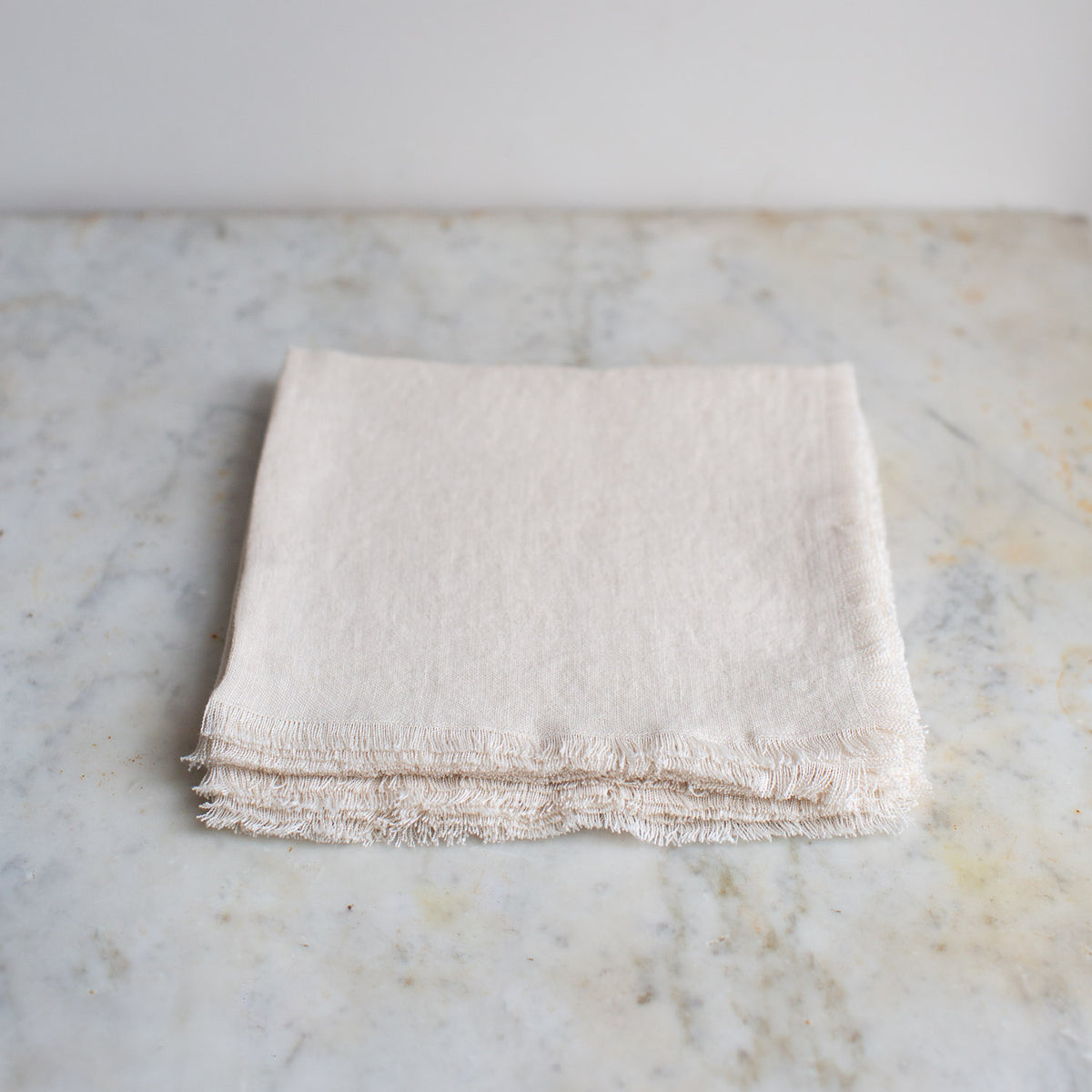 HANDMADE HEAVY FRINGED LINEN NAPKIN SET IN WARM WHITE – Ellei Home