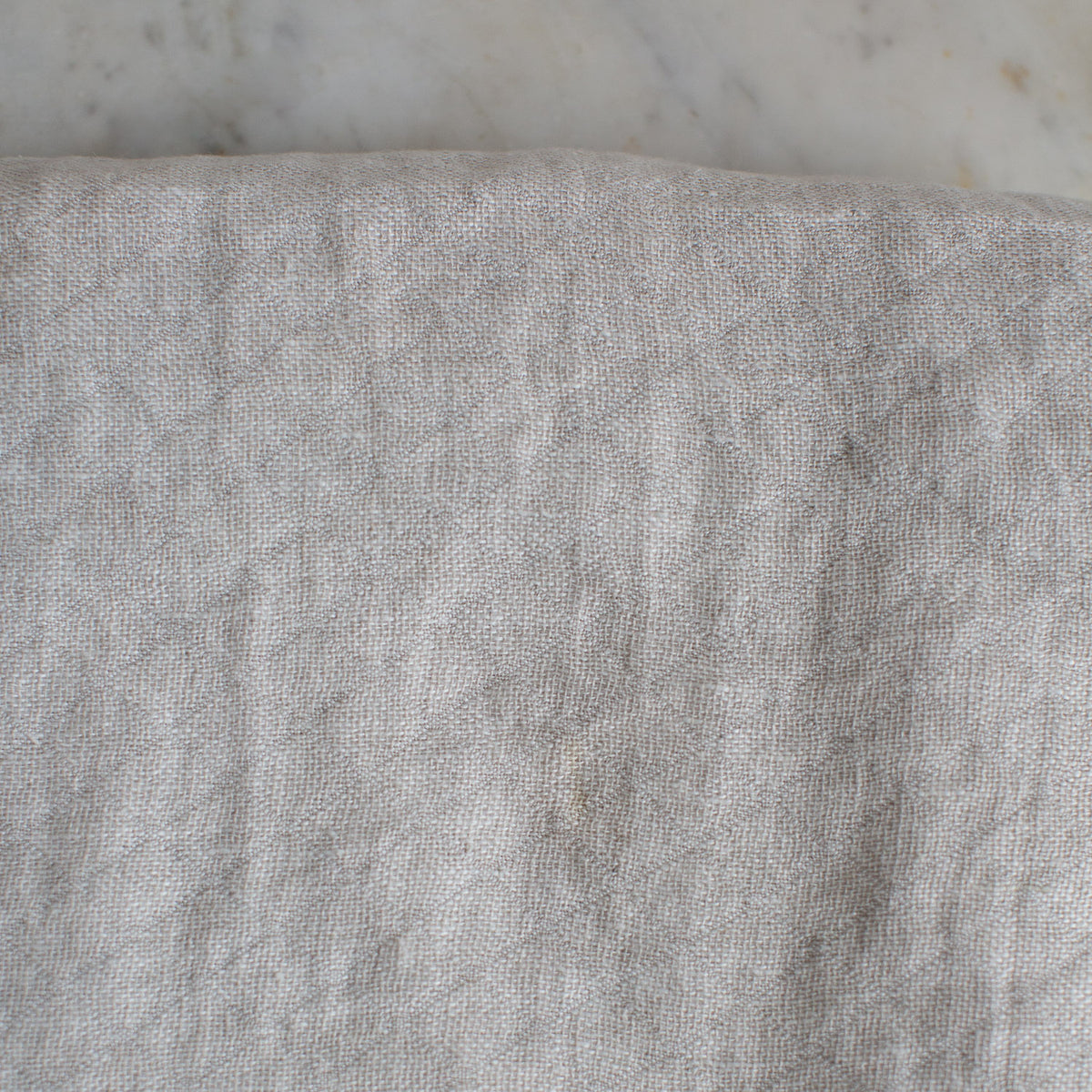 Ex-Prop HANDMADE CRUSHED LINEN BLANKET IN NATURAL – Ellei Home