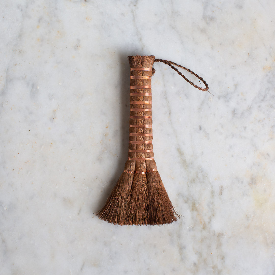 SHURO PALM HAND BROOM – Ellei Home