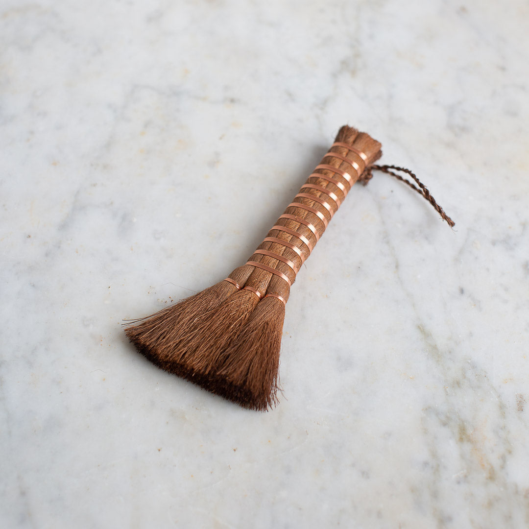 SHURO PALM HAND BROOM – Ellei Home