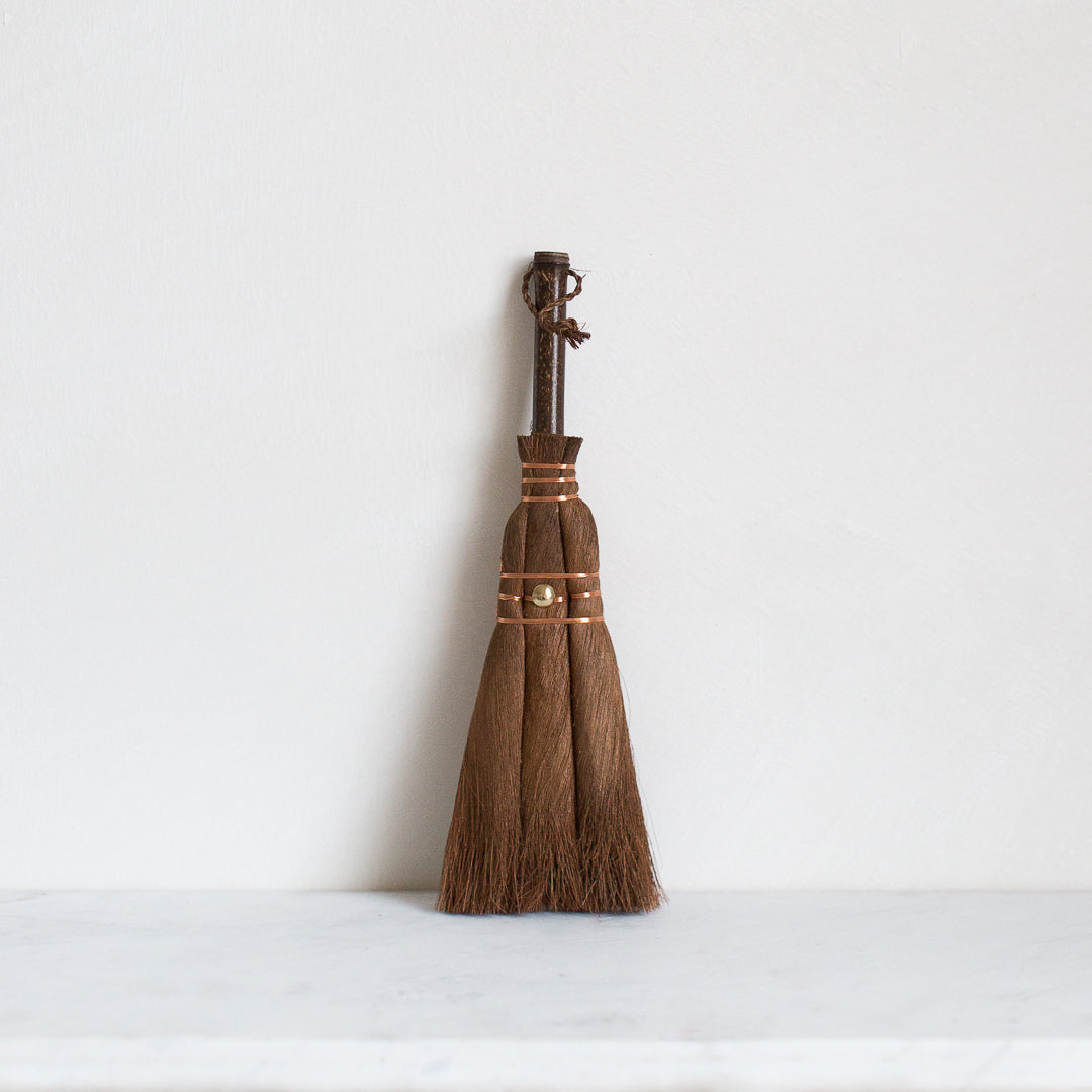 NATURAL SHURO PALM BROOM – Ellei Home